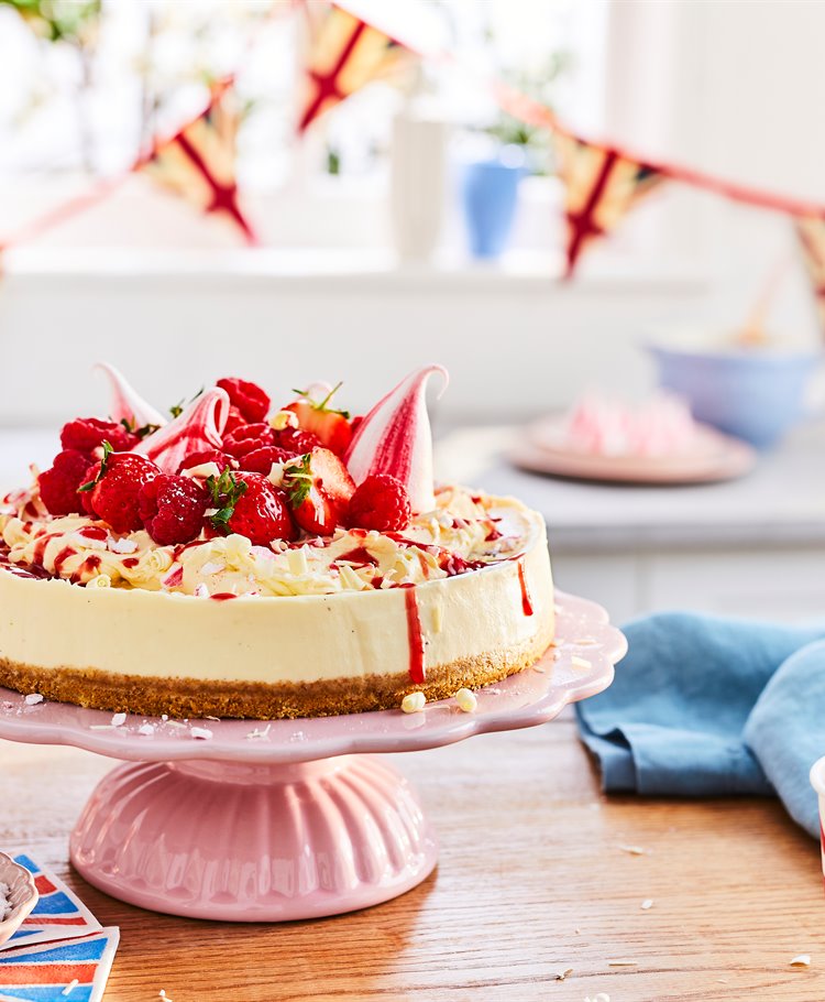 Eton Mess Cheesecake Recipe | Dr. Oetker