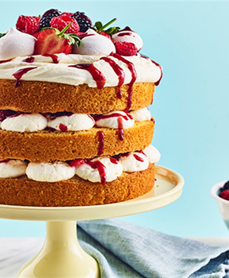 Eton Mess Cake Recipe | Dr. Oetker