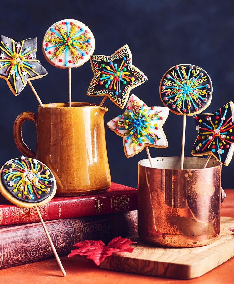 Bonfire Night Biscuits Recipe | Dr. Oetker