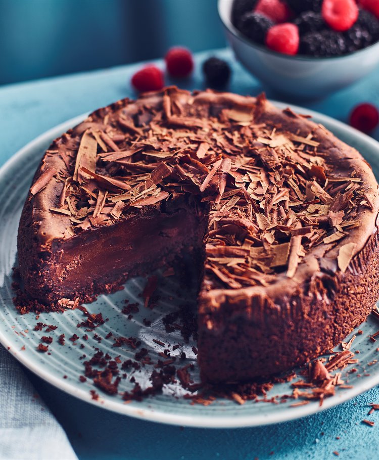 Indulgent Baked Chocolate Cheesecake Recipe | Dr. Oetker