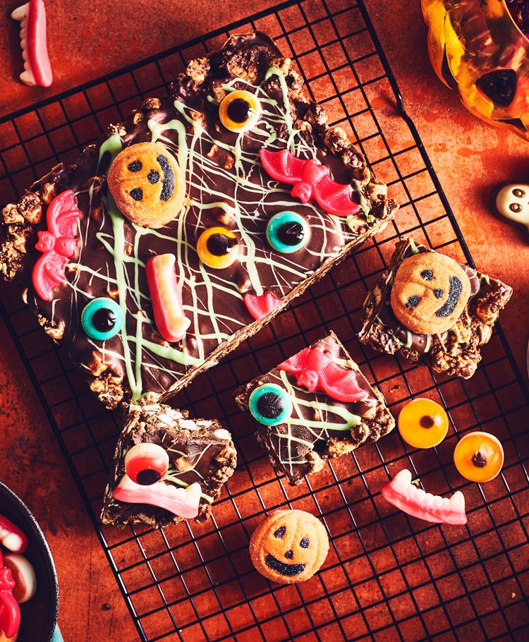 Halloween Rocky Road Recipe Recipe | Dr. Oetker