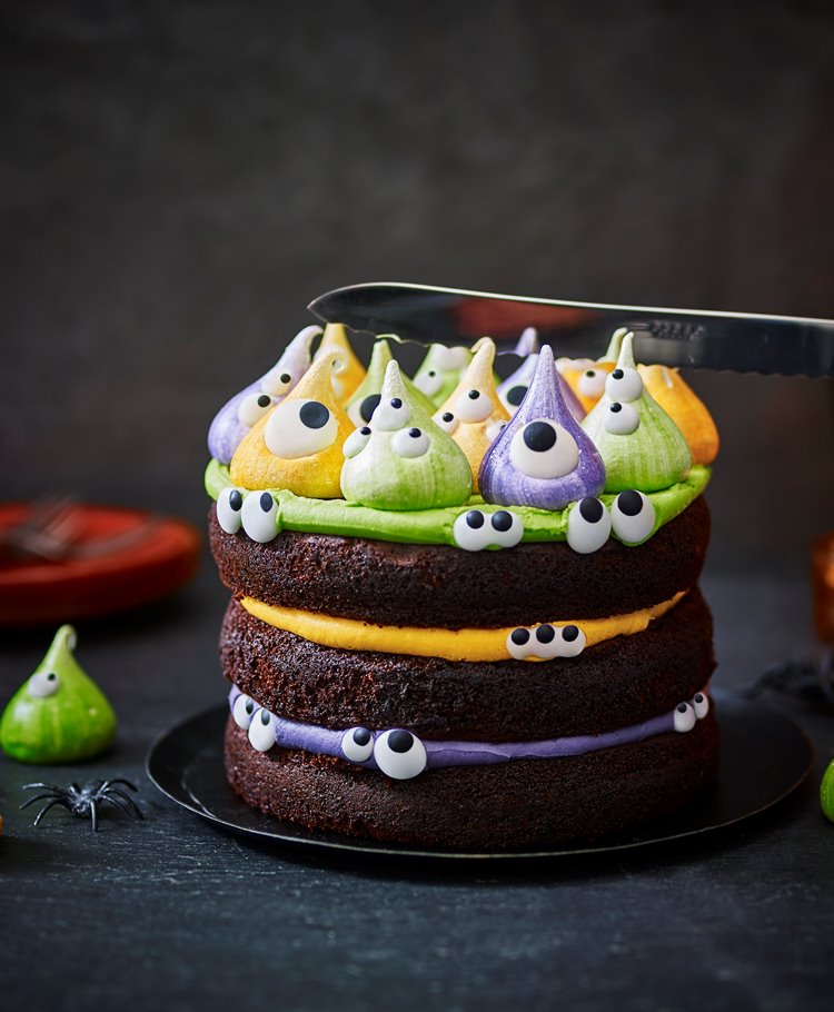 Halloween Monster Meringue Cake Recipe Recipe | Dr. Oetker